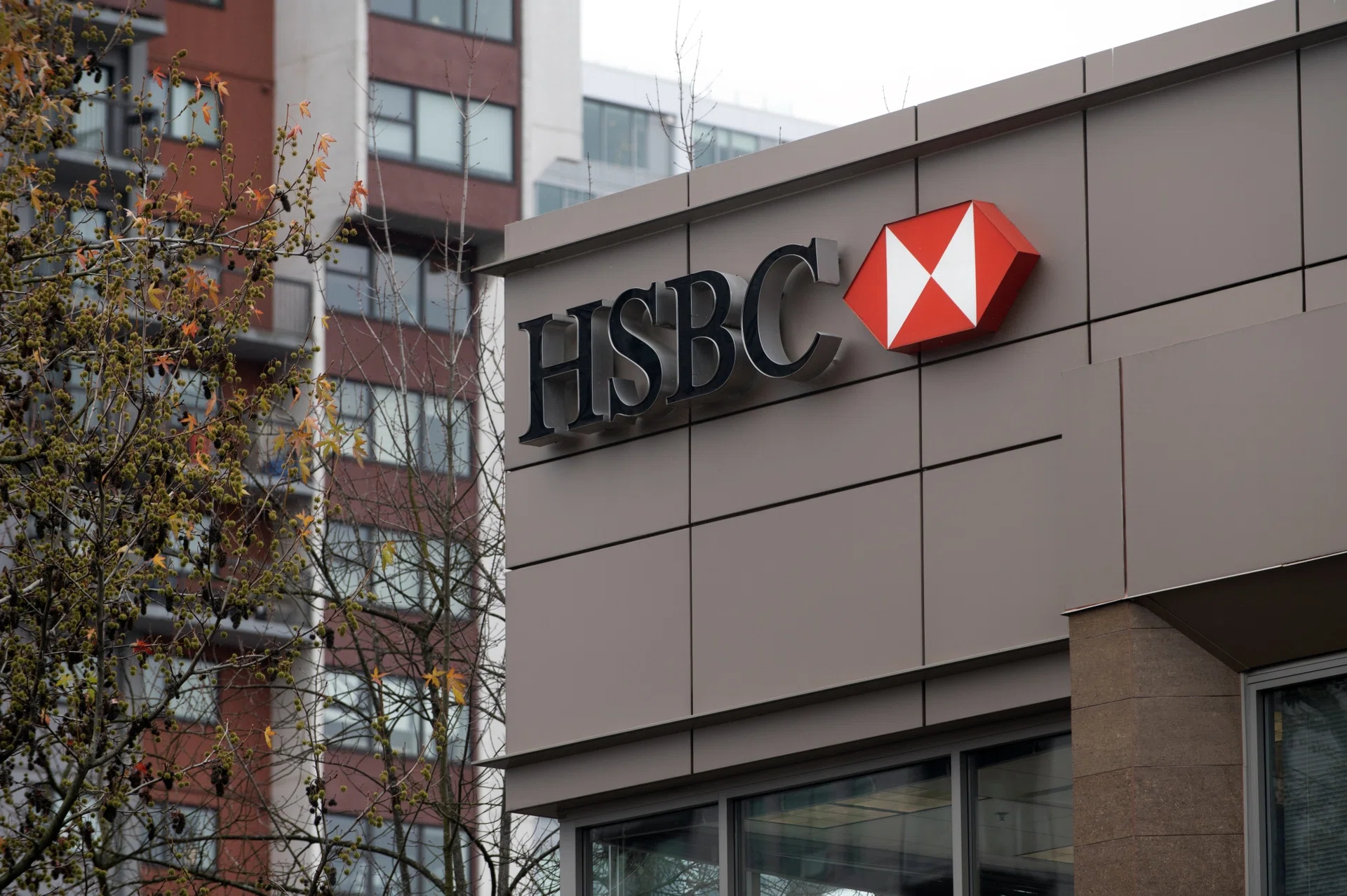 HSBC bosses were aware of plan to steal SVB secrets, First Citizens ...