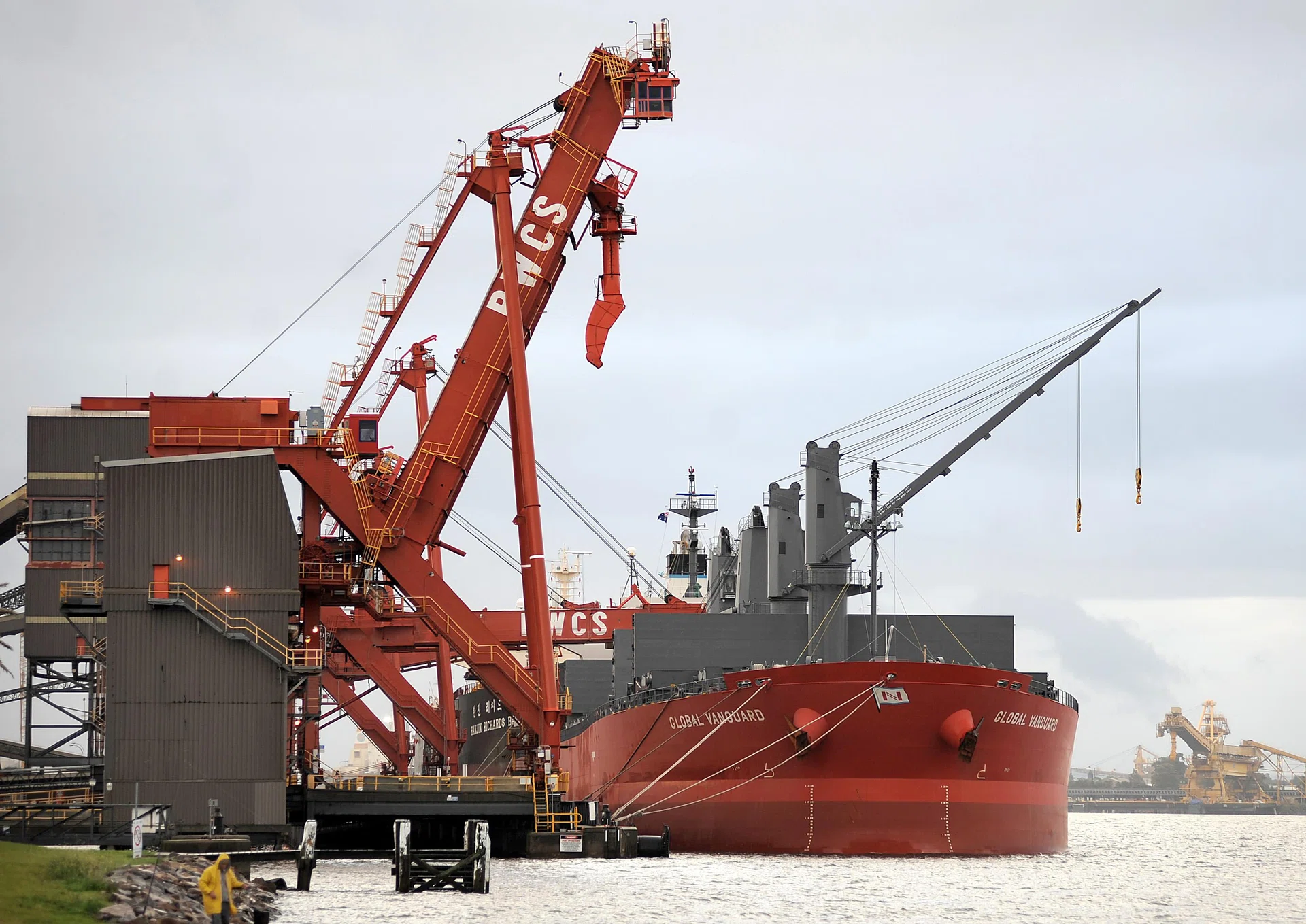 Australian commodities exports surge to record US$300 billion, but set ...