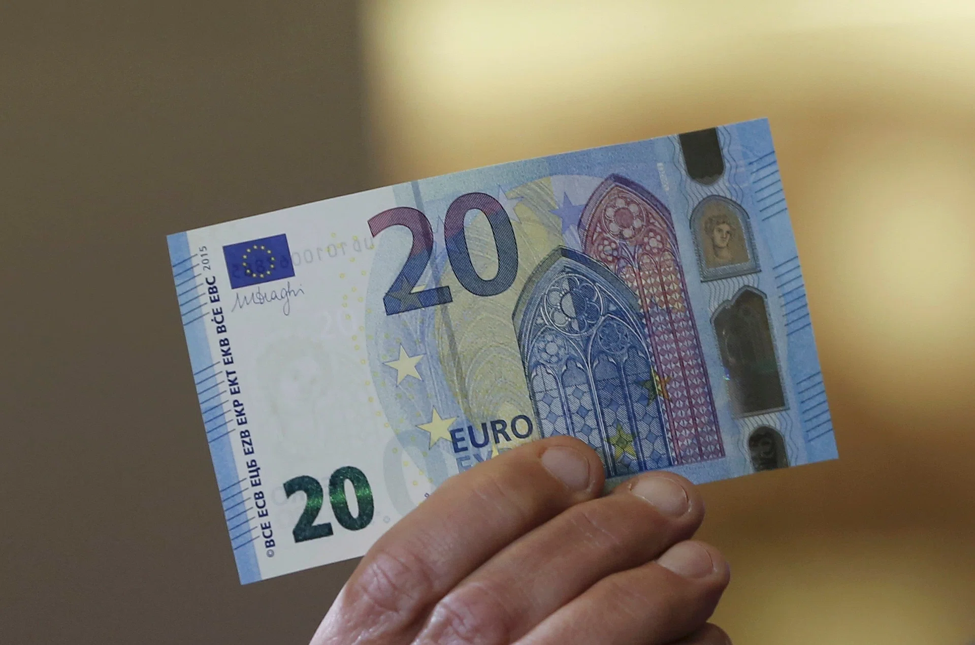 ECB unveils new 20-euro banknote - The Business Times