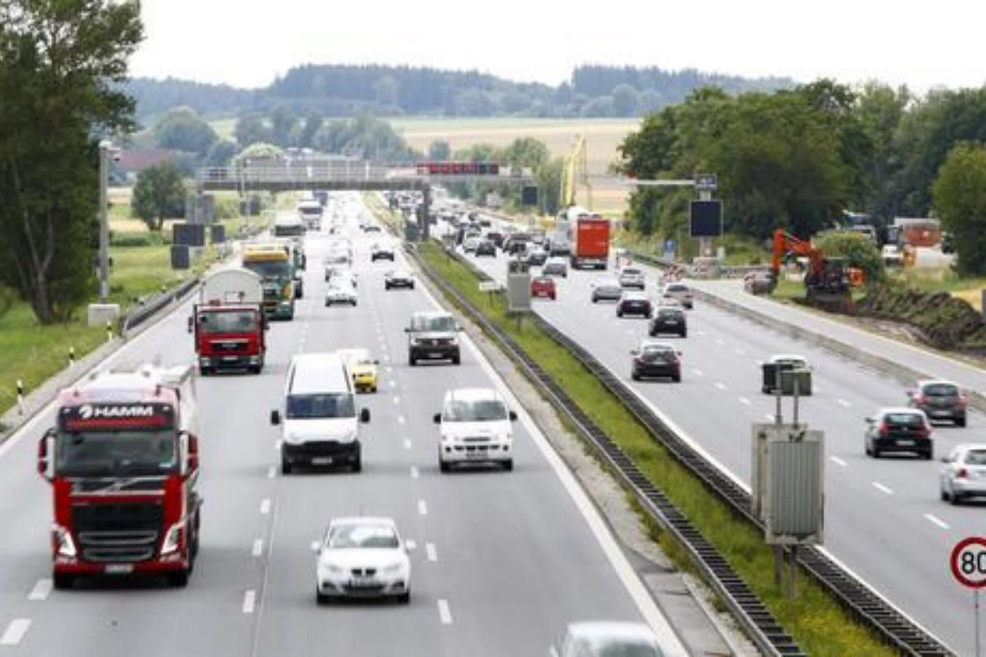 BMW's hometown Munich mulls diesel ban to fight air pollution - The ...
