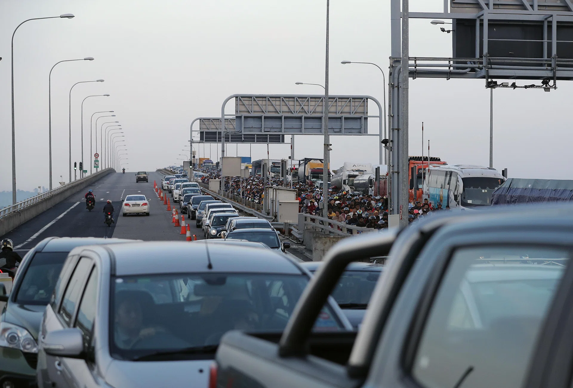 LTA to revise toll charges at Tuas Checkpoint from Mar 31 - The ...