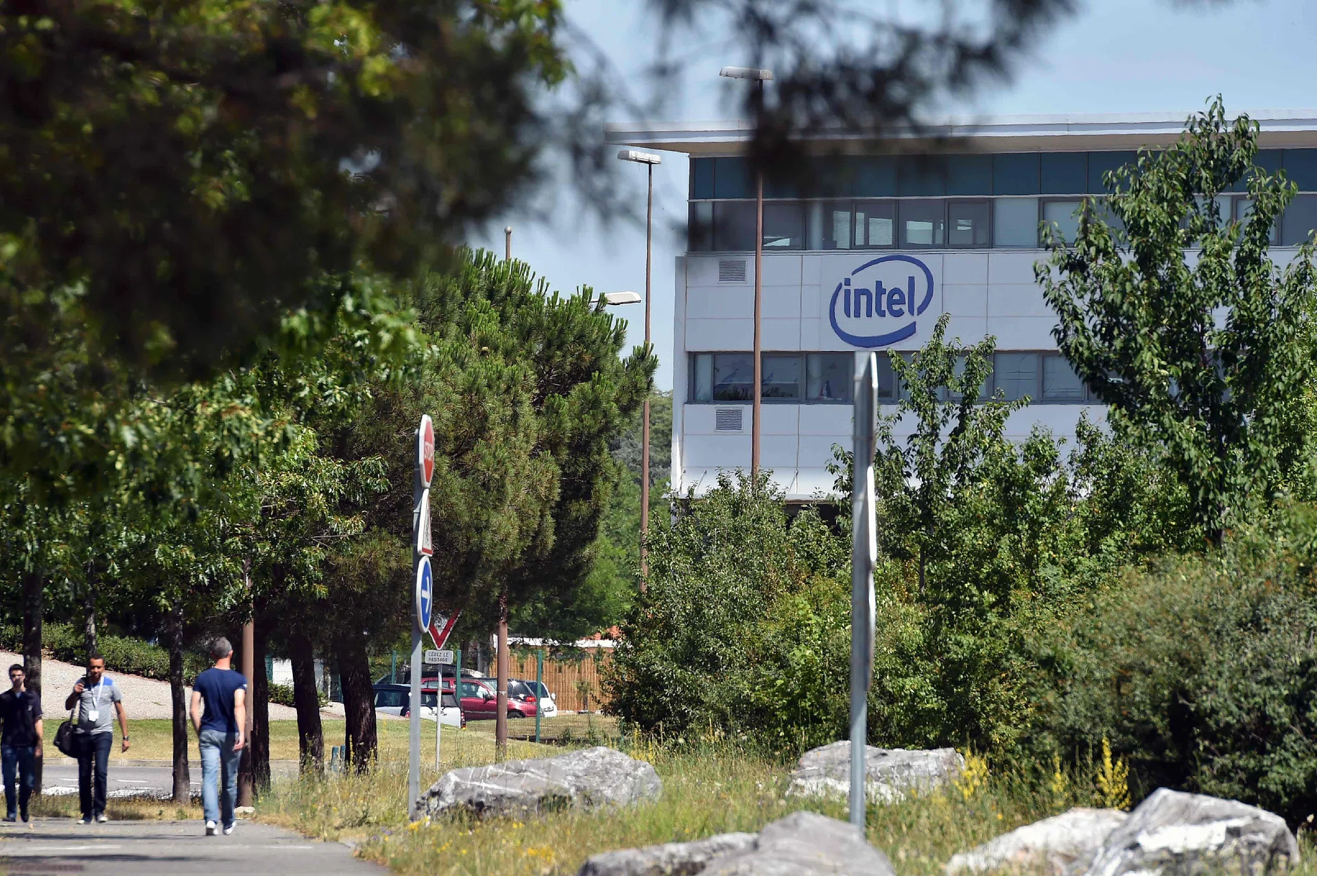Intel appoints former eBay CFO Bob Swan as new finance chief - The ...