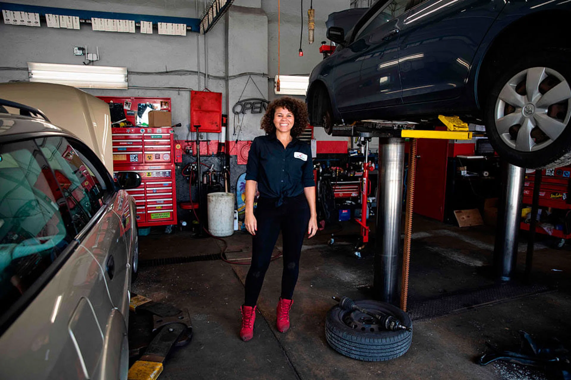 In one Philly garage, women using their own elbow grease - The Business ...