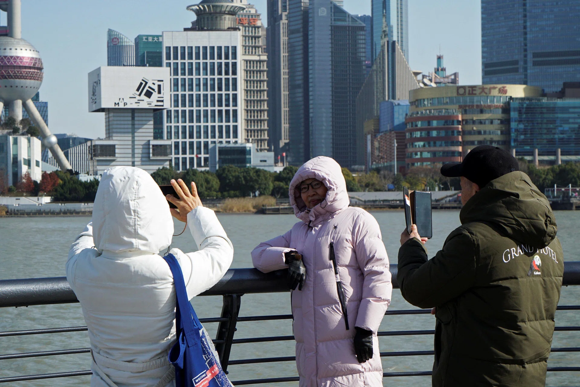 China's cold snap reaches Shanghai with chilliest year-end in 40 years ...