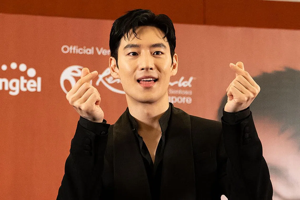 ‘Taxi Driver’ Star Lee Je-Hoon Says Singapore Is One Of His Favourite Countries | Harper's ...