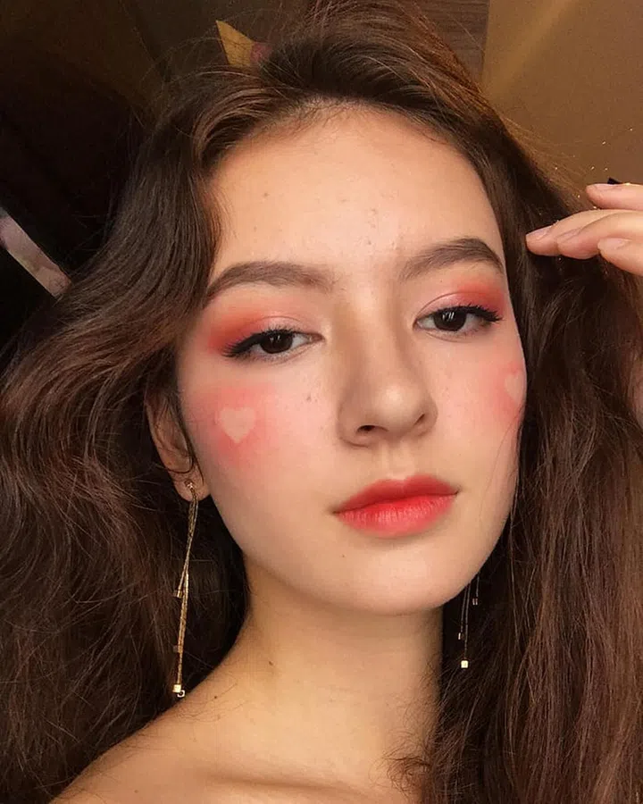 Beyond The Hype: Cheyenne Chesney On Gen Z Beauty | Harper's Bazaar ...