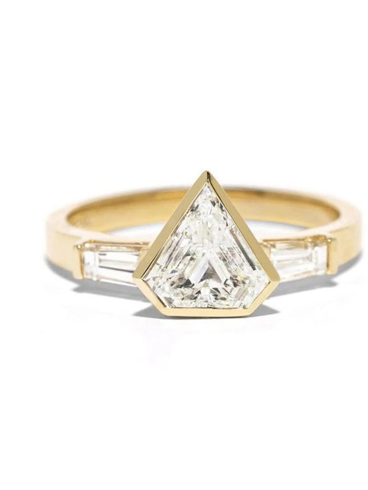 42 Alternative Engagement Rings For The Non-Traditional Bride | Harper ...