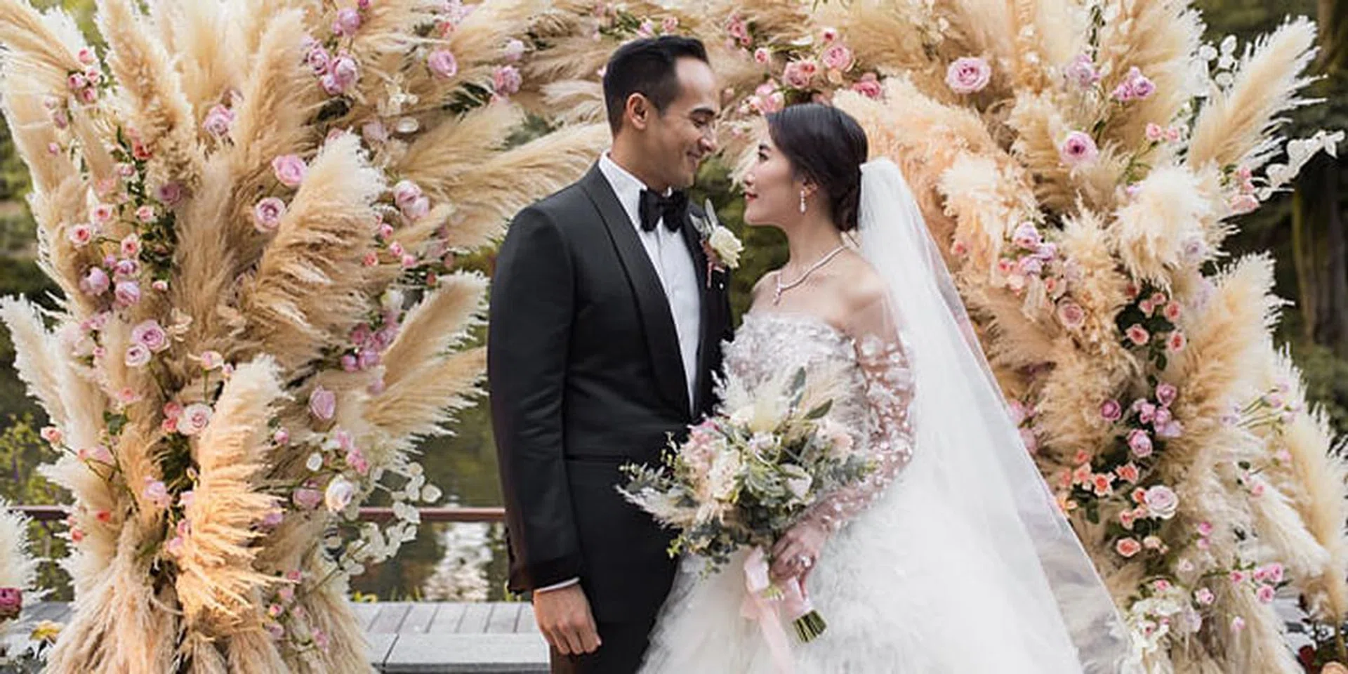 Exclusive! Chryseis Tan And Faliq Nasimuddin's Official Wedding Photos ...