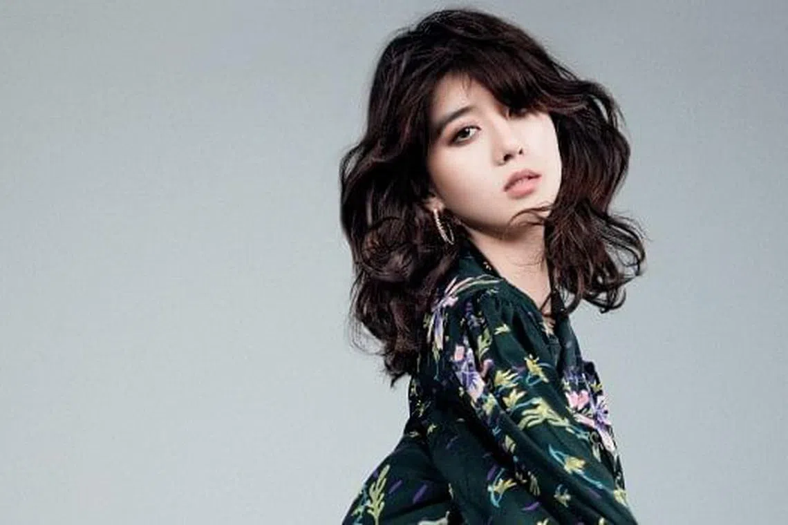 Multi-Hyphenate Eleanor Lee Performs Her Favourite Songs | Harper's ...