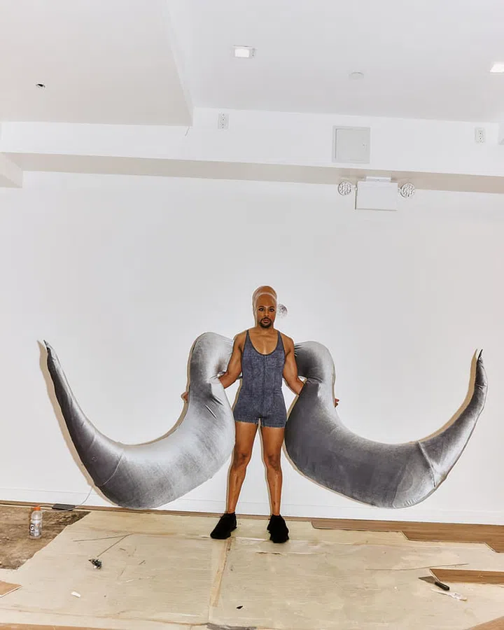 Bad Binch TongTong Serves Alien Fantasy With Performance Art | Harper's Bazaar Singapore