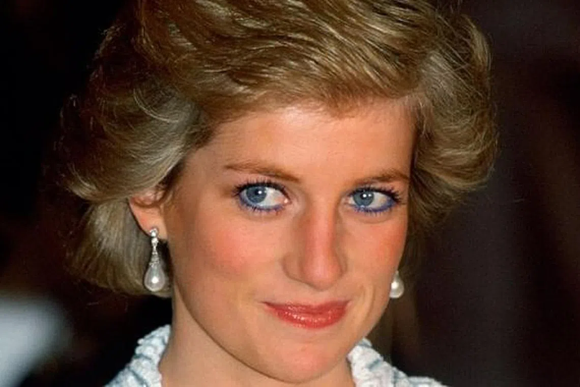 Why Princess Diana Stopped Wearing Her Signature Blue Eyeliner | Harper ...
