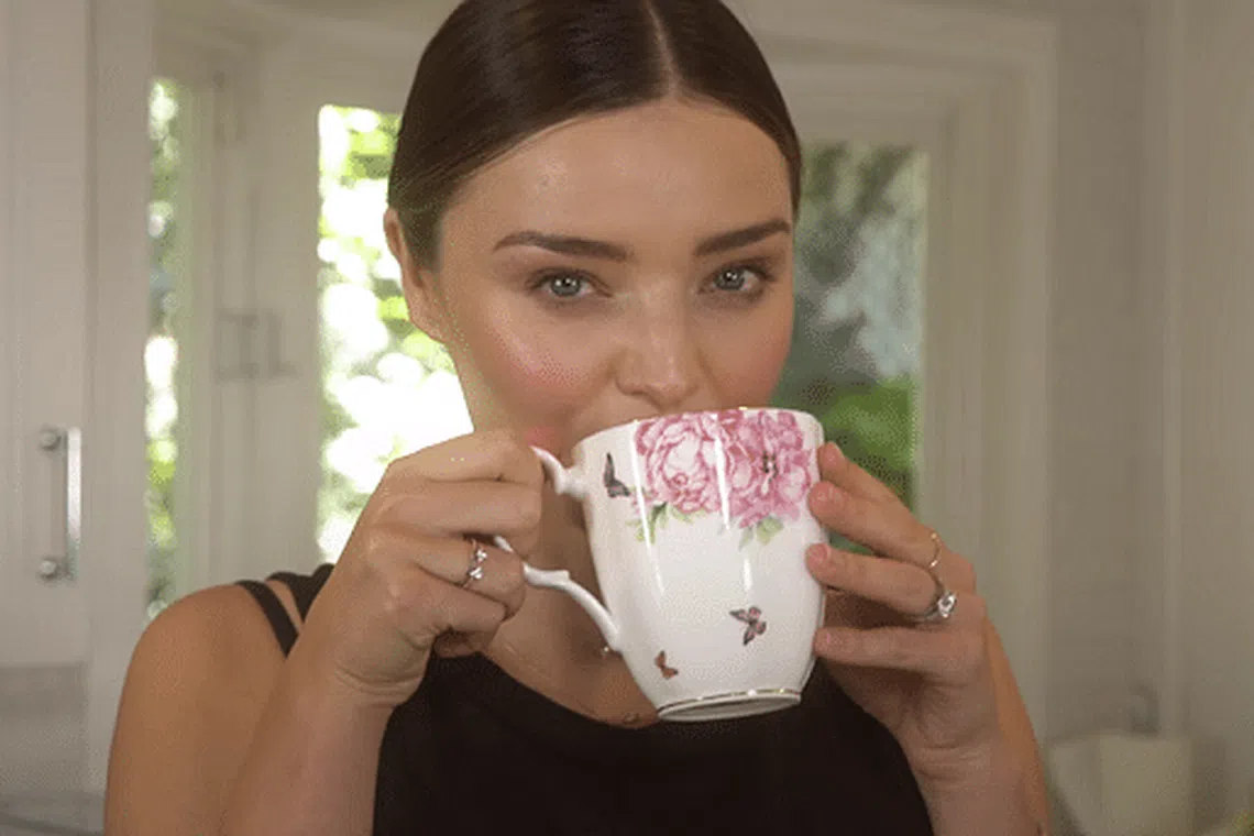 Celebrity Diets: Everything Miranda Kerr Really Eats In A Day | Harper ...