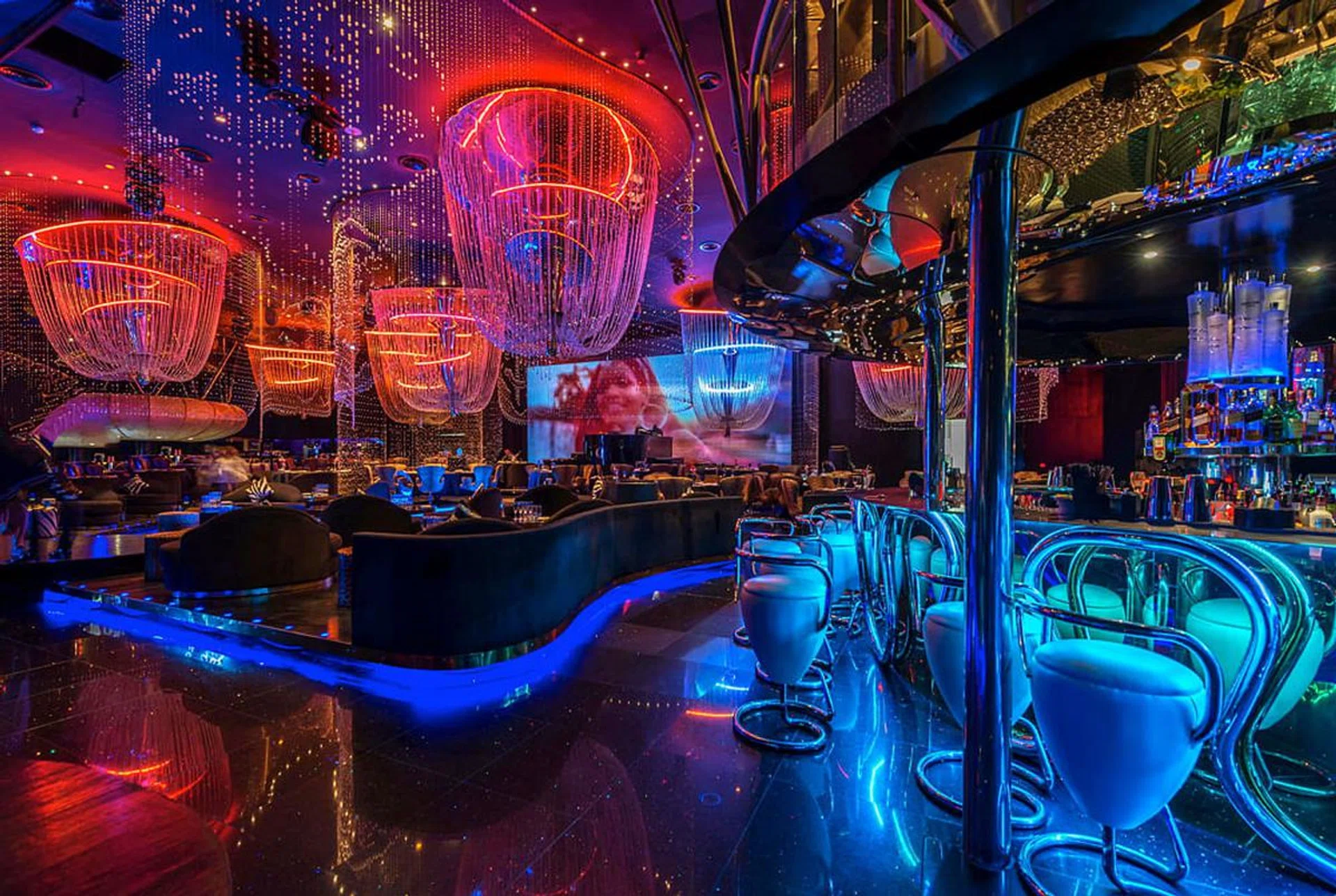 10 Of The World’s Most Luxurious Nightclubs - Harper's Bazaar Singapore ...