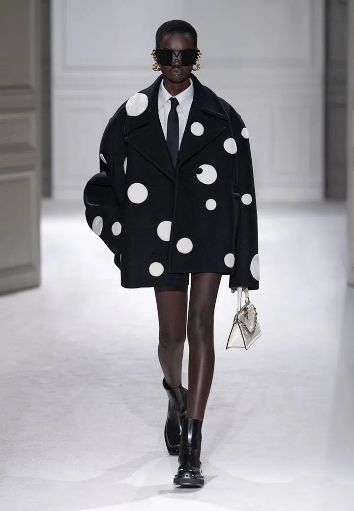 '80s Refreshed: Retro Fashion Trends Worth Trying In 2023 | Harper's ...