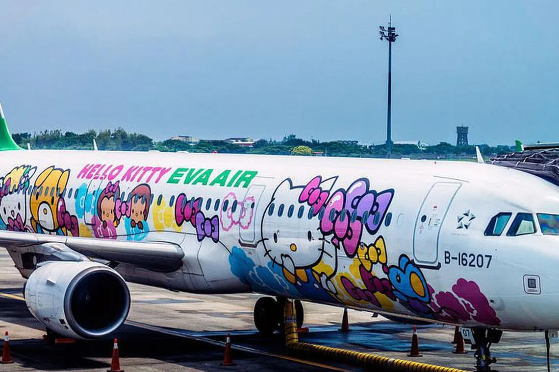 What A 14-Hour Flight On A Hello Kitty–Themed Airline Is Like | Harper ...