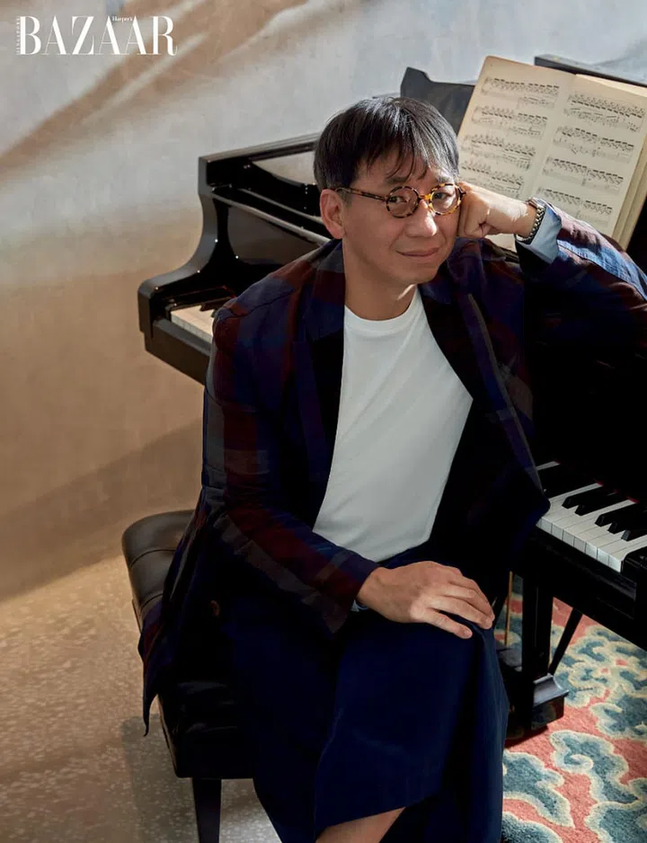 Inside Architectural Designer Ian Chee’s Artful Apartment | Harper's ...