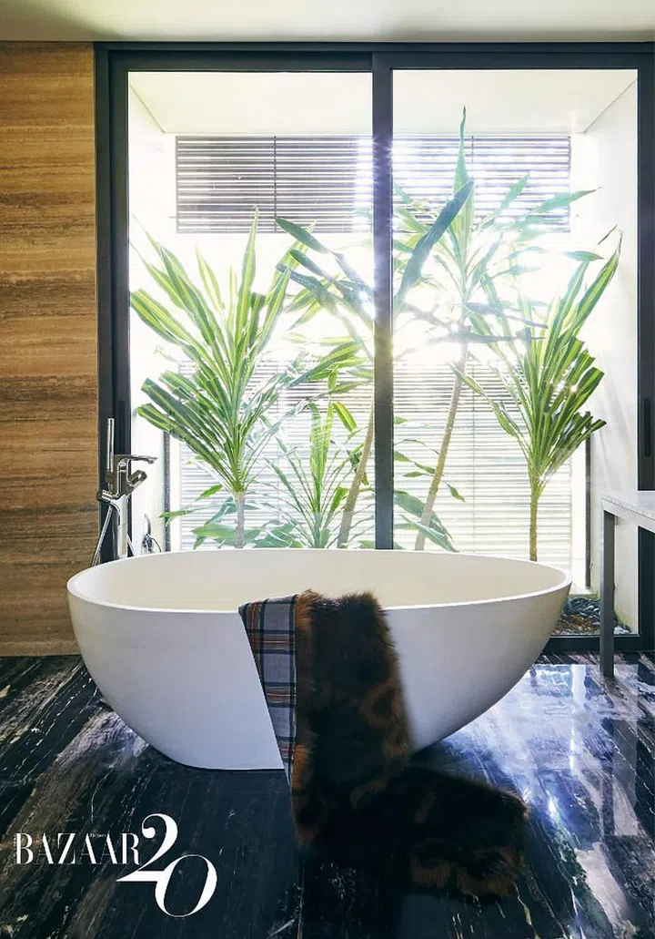 A Fashionable Life: Inside Personal Stylist Fumi Lee's Modernist ...