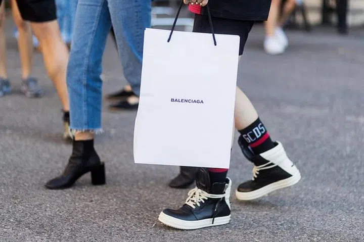 7 Of The Craziest Celebrity And Designer Fads That Will Blow Your Mind ...