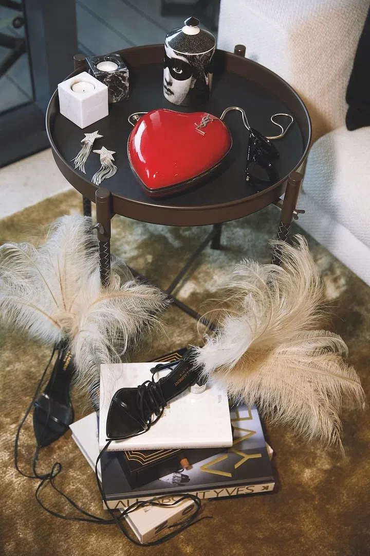 Wendy Long Gives Us A Peek Into Her Chic Apartment | Harper's Bazaar ...